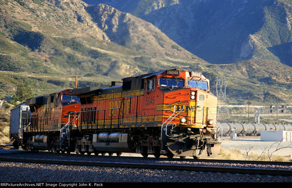 BNSF 5045